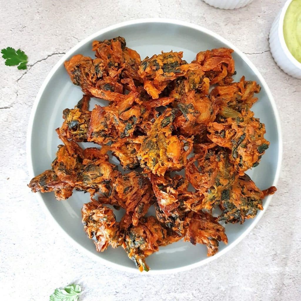 Cabbage Pakoda recipe|Cabbage Fritters recipe - Pavanis Kitchen